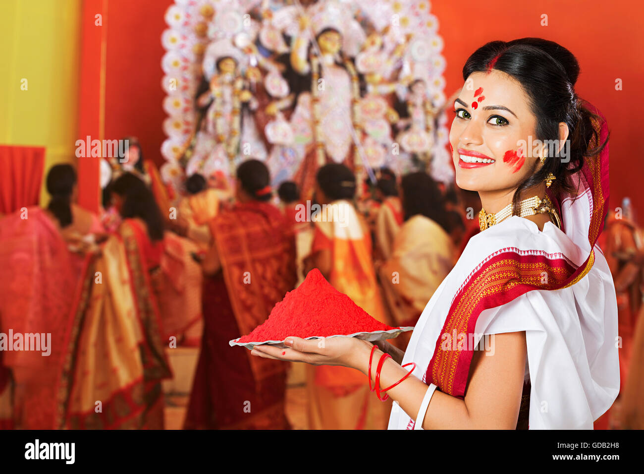 1 Mujer Adulta Bengalí Indio Templo Durga Puja Placa De Sujeción Color