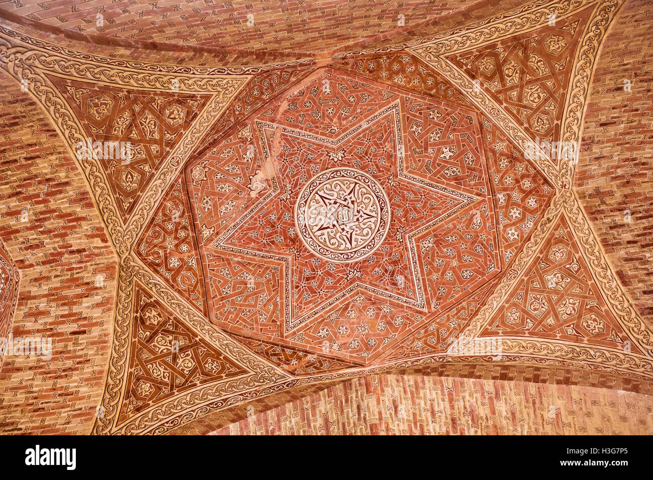 Mausoleum oljeitu soltaniyeh iran fotografías e imágenes de alta ...