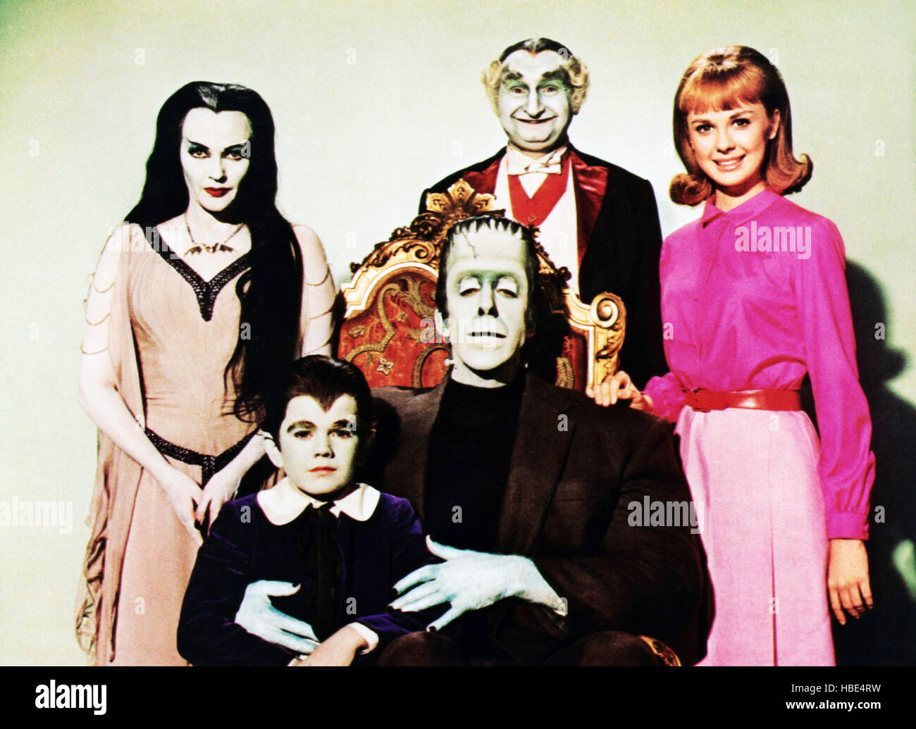 Munster Go Home Desde La Izquierda Yvonne De Carlo Butch Patrick