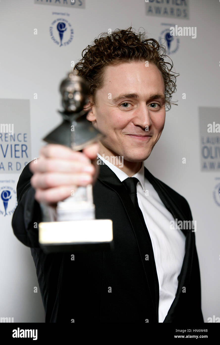 Actor Tom Hiddleston Fotos e Imágenes de stock - Alamy Actor Tom Hiddleston Fotos e Imágenes de stock - Alamy