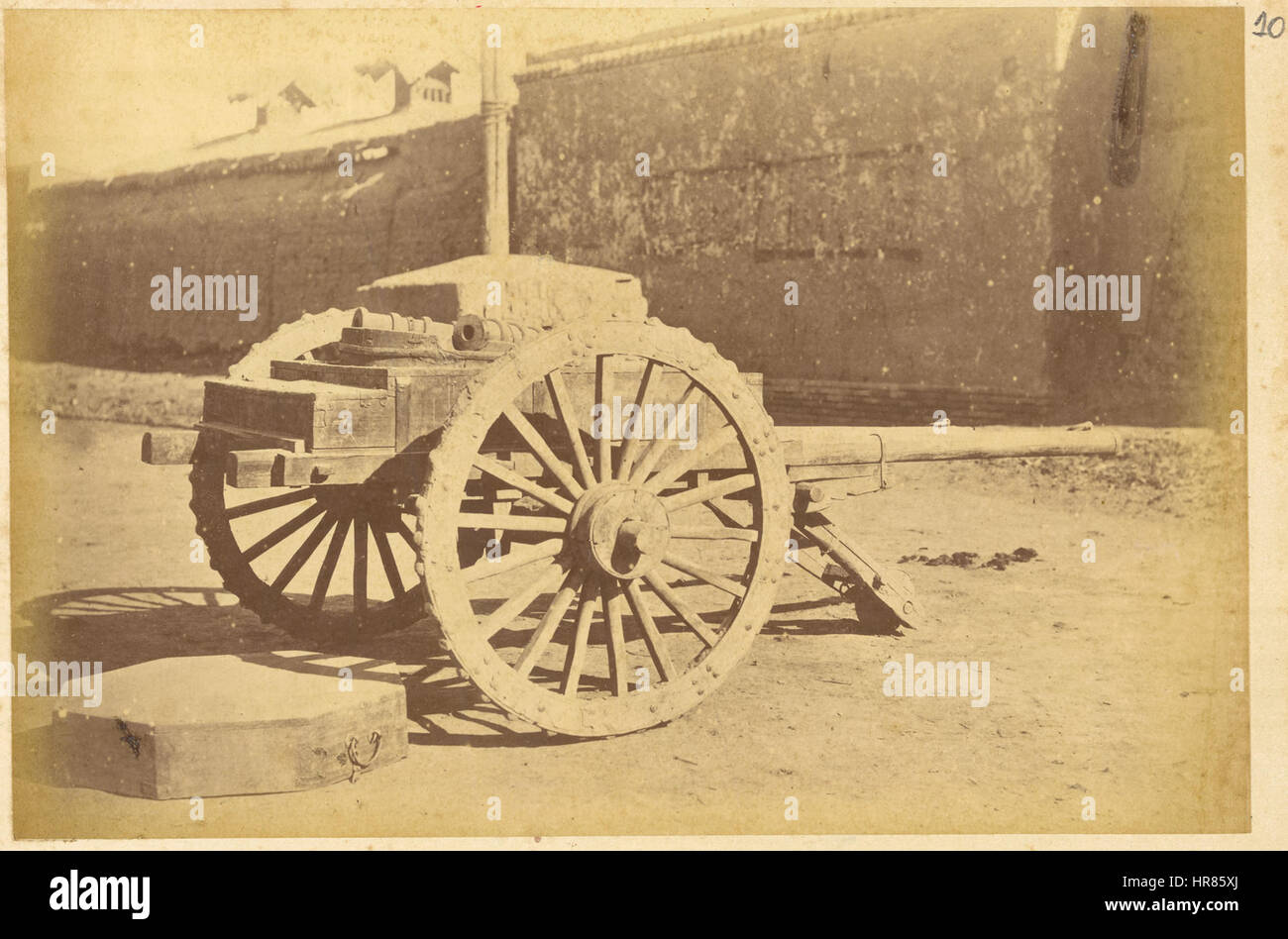 Wheeled drawing vehicle fotografías e imágenes de alta resolución - Alamy