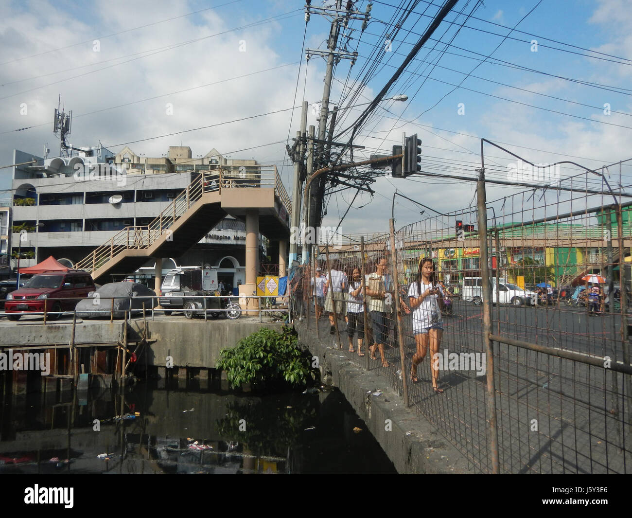 0081 Puente Peatonal Puregold Tayuman Juan Luna puente Estero de la ...