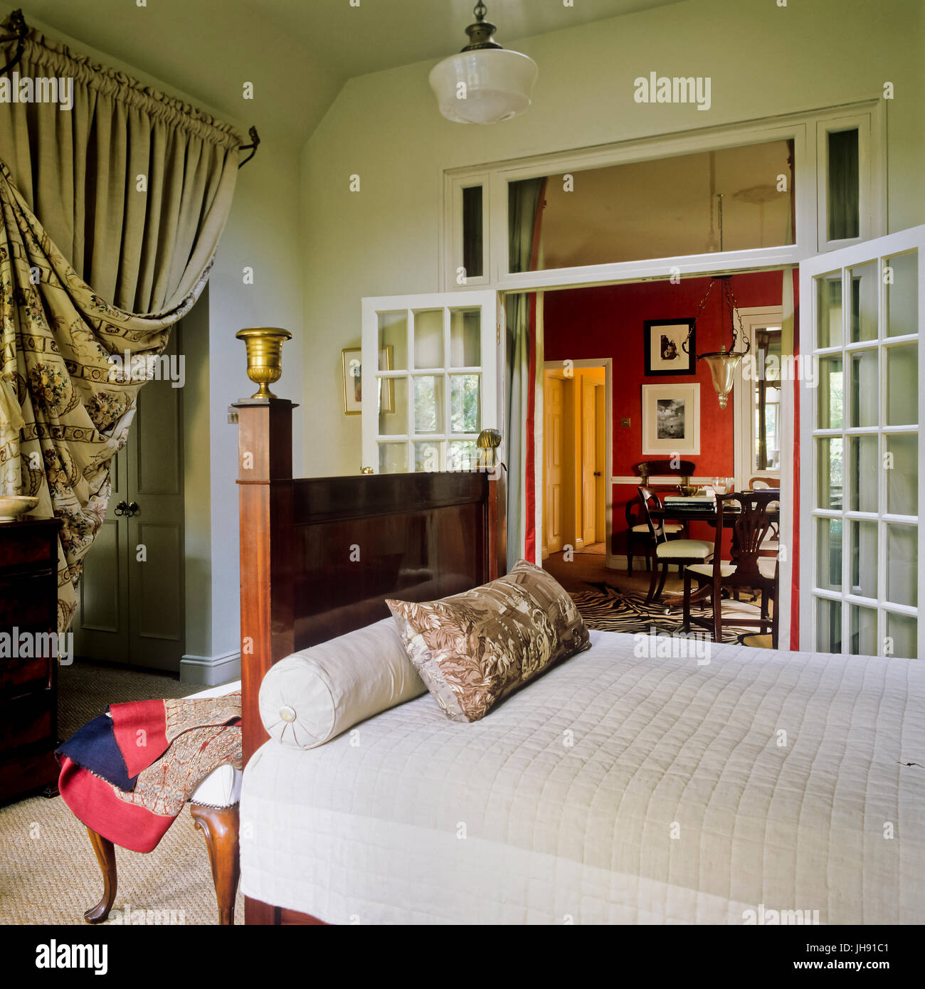 Puertas Dobles Antiguas Fotografías E Imágenes De Alta Resolución Alamy