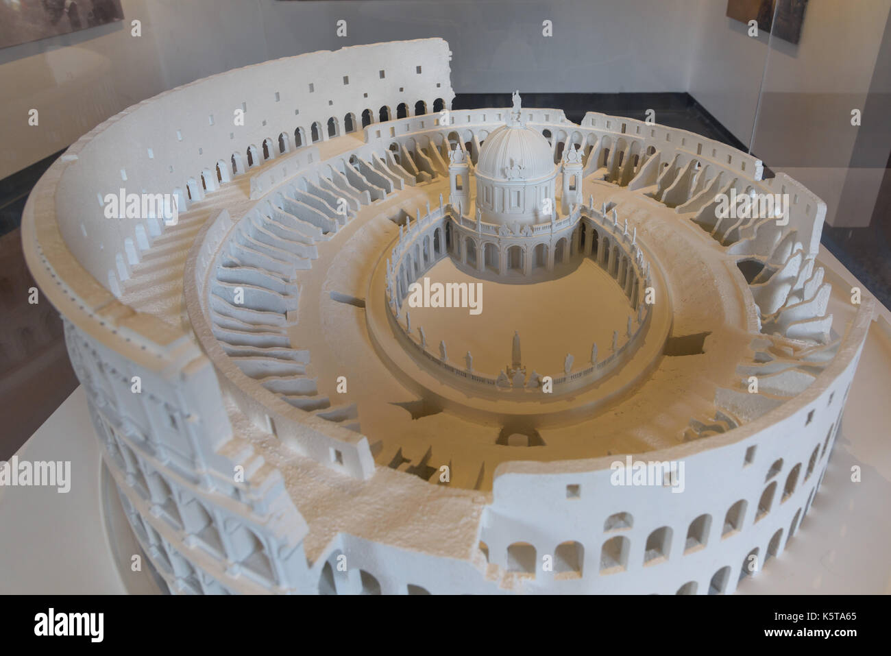 Colosseum rome coliseum plan fotografías e imágenes de alta resolución ...