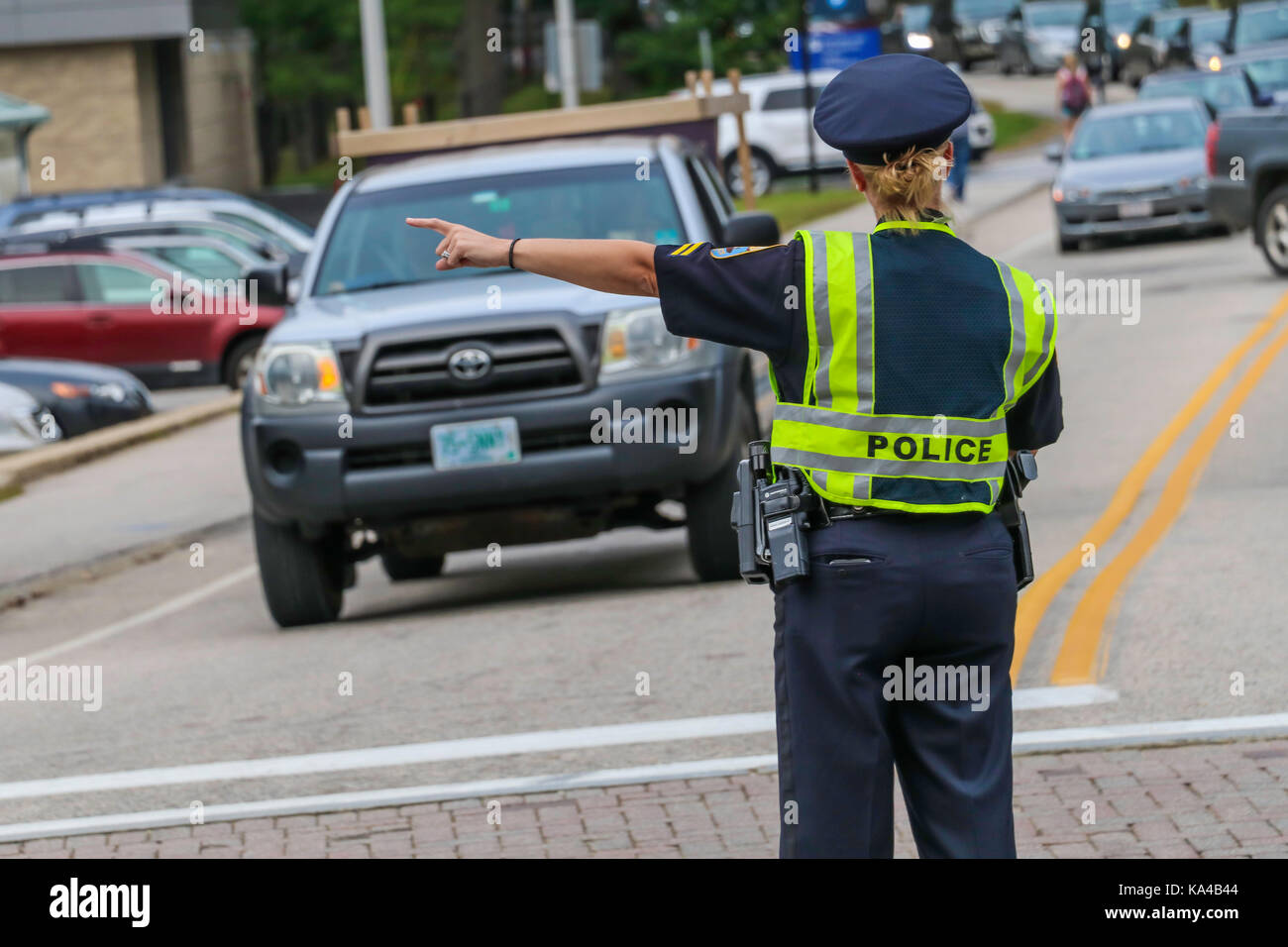 Policía dirigiendo el tráfico fotografías e imágenes de alta resolución ...