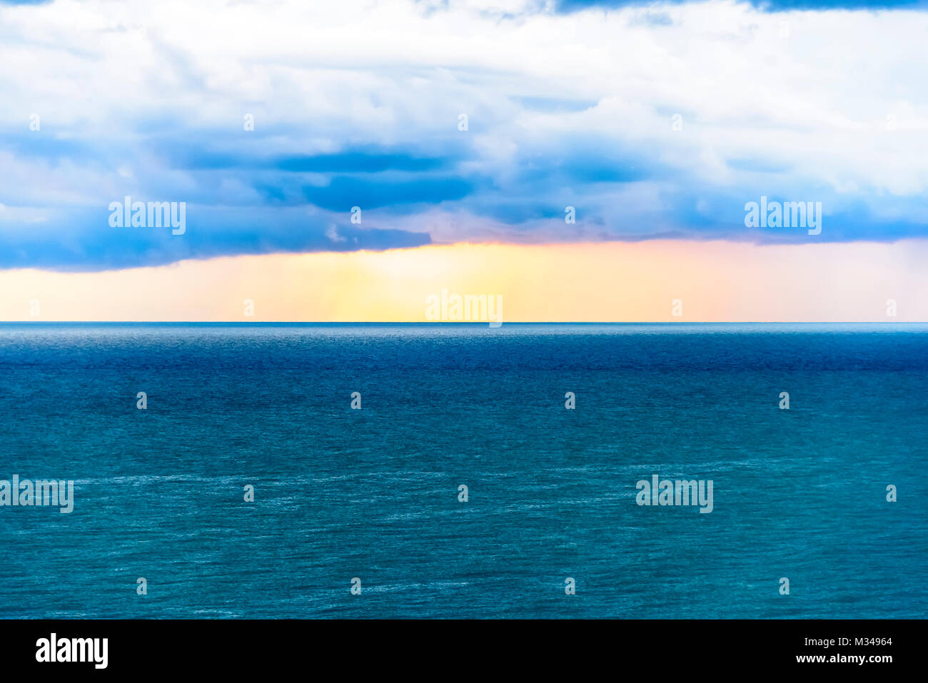 Paisaje marino calmante fotografías e imágenes de alta resolución - Alamy