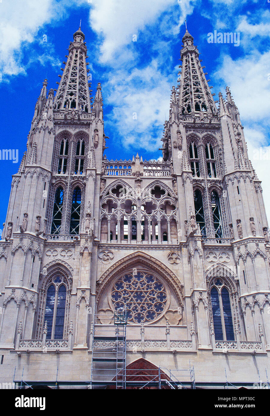 Fachada principal de la catedral gótica. Burgos, España Fotografía de ... Fachada principal de la catedral gótica. Burgos, España Fotografía de ...