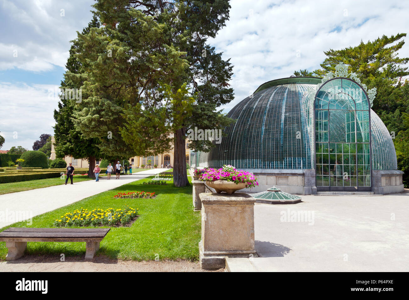 Zámek novogotický skleník, Lednice (UNESCO), el LVA Lednicko-valtický ...