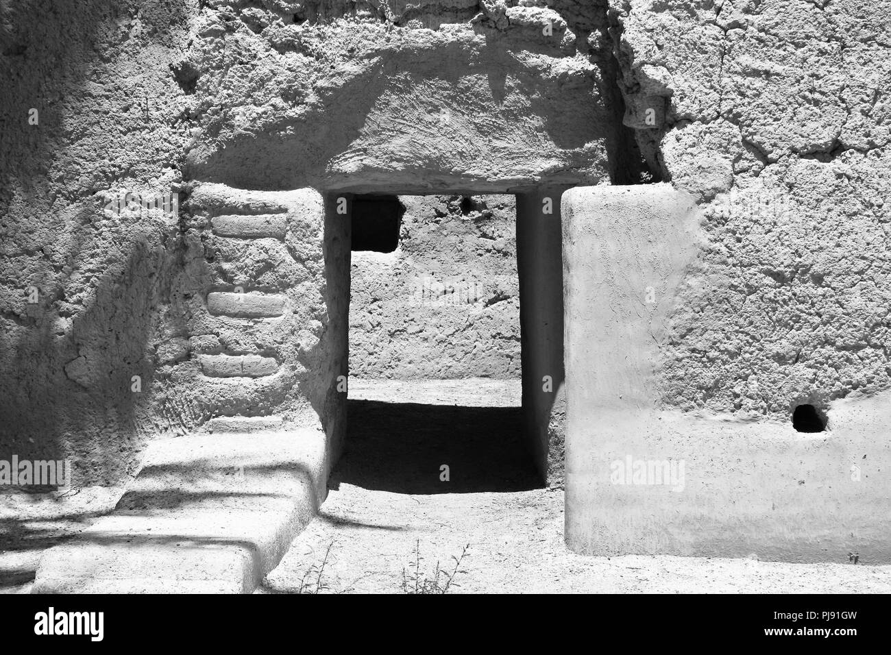 Puerta rota fotografías e imágenes de alta resolución - Alamy