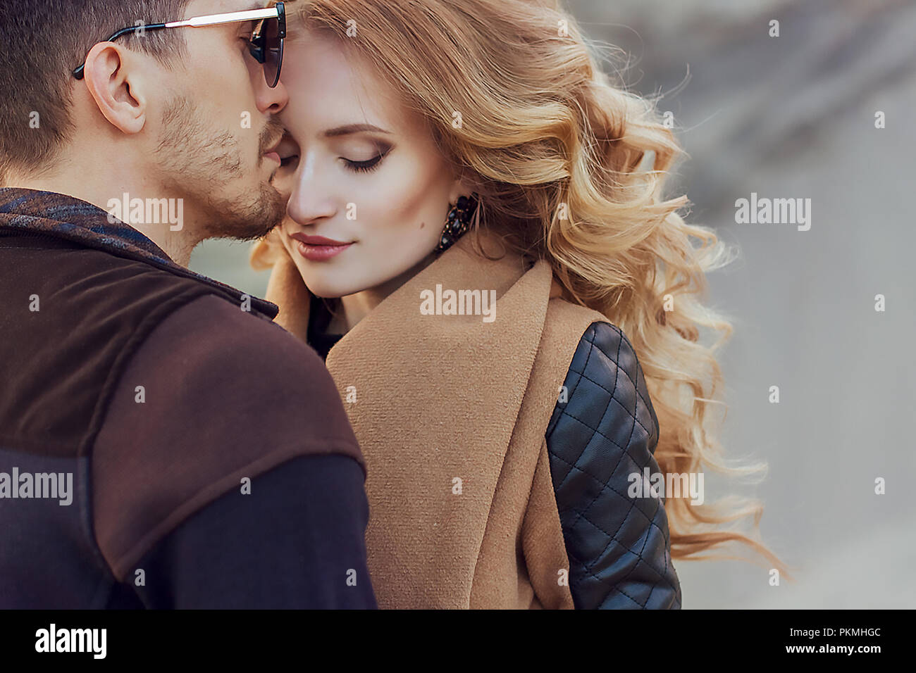 Pareja De Enamorados Fotos E Imágenes De Stock Alamy