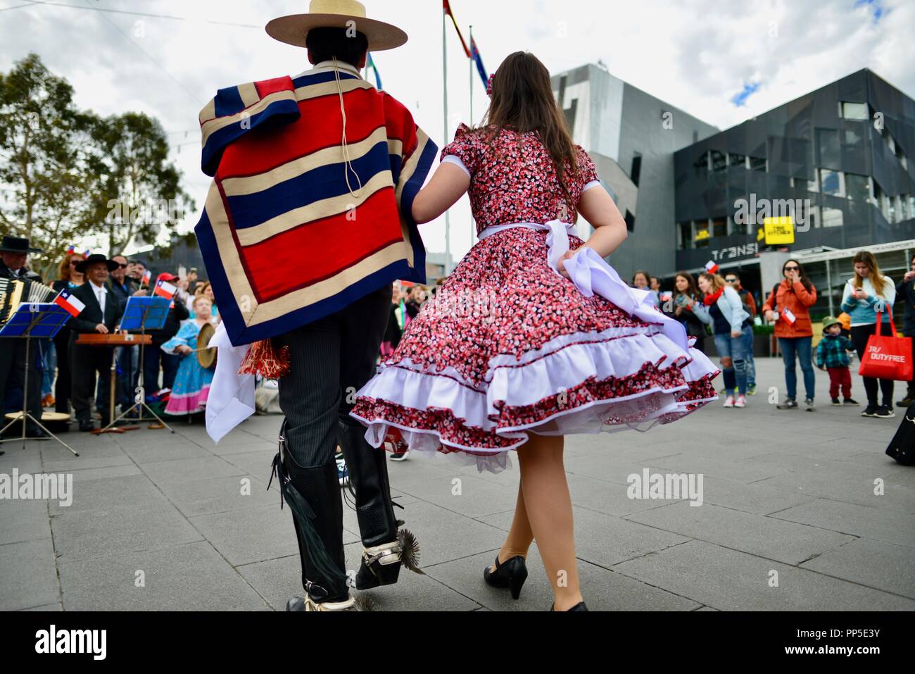 Bailando La Cueca Fotografías E Imágenes De Alta Resolución Alamy