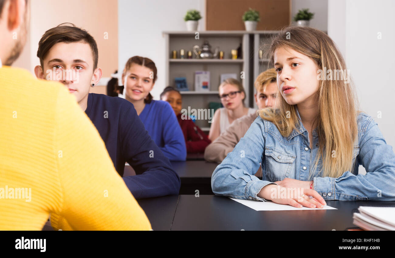 Estudiantes Atentos