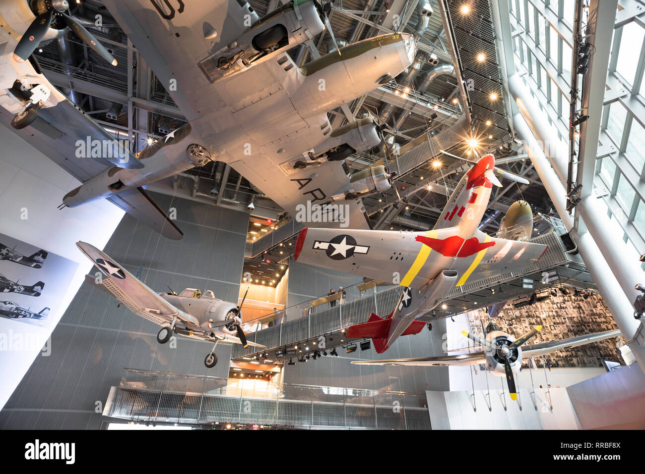 Vista De Aviones De Combate De La Segunda Guerra Mundial Se Muestra