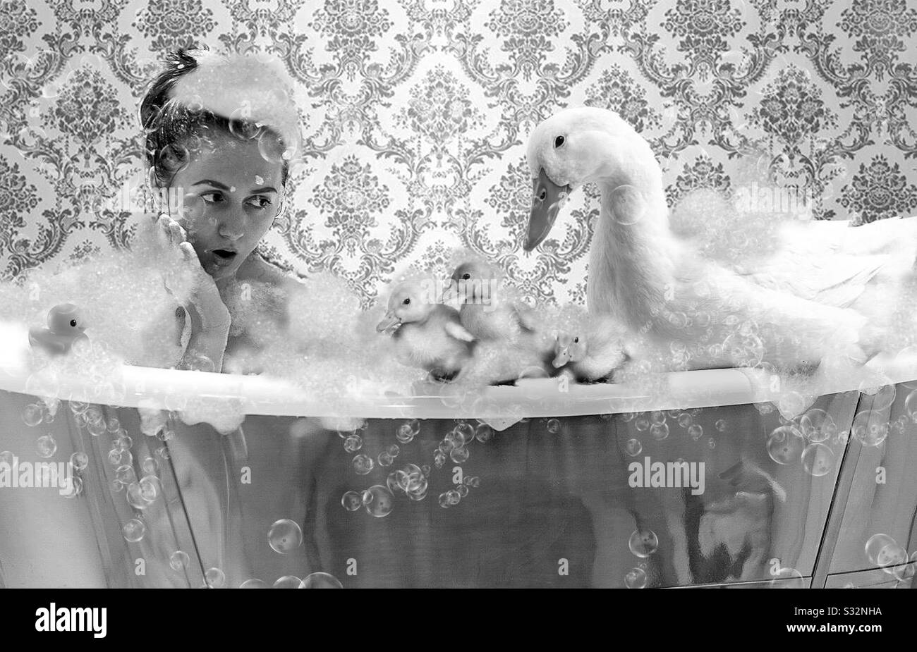 Bañera Niña Fotografías E Imágenes De Alta Resolución Alamy
