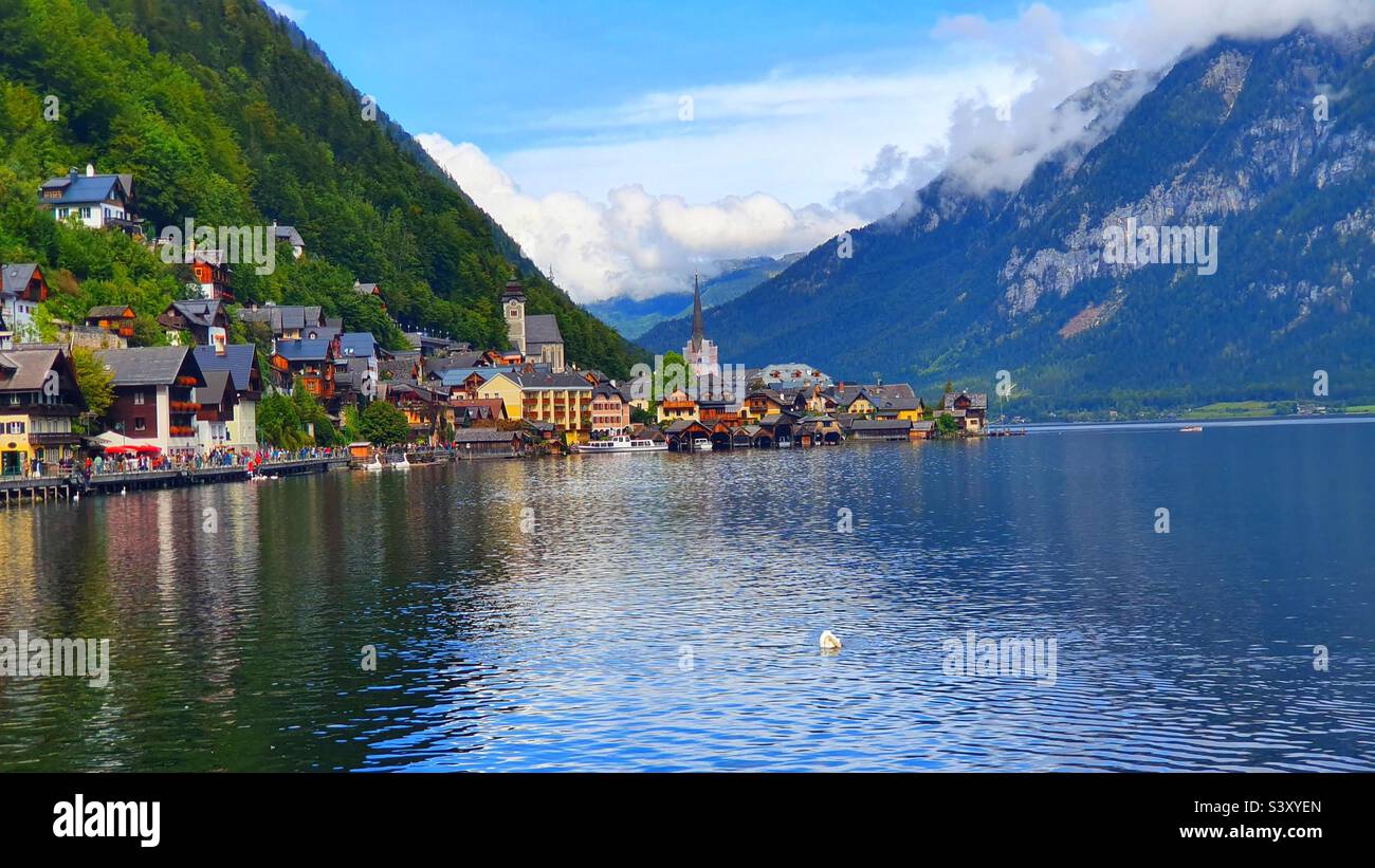 El Icónico El Paraíso En La Tierra El Hallstatt Fotografía De Stock