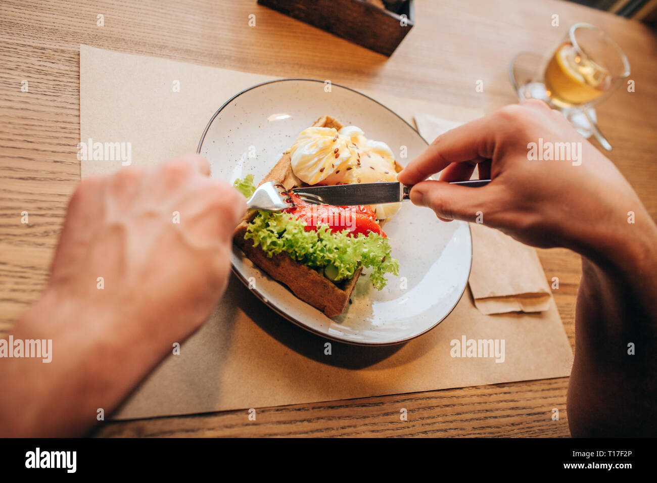 Placa De Manos Derechas Fotografías E Imágenes De Alta Resolución Alamy