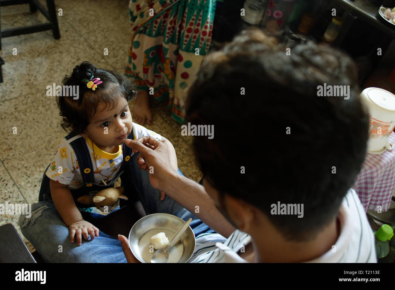 Bebé Indio Y Padres Mano Fotografías E Imágenes De Alta Resolución Alamy
