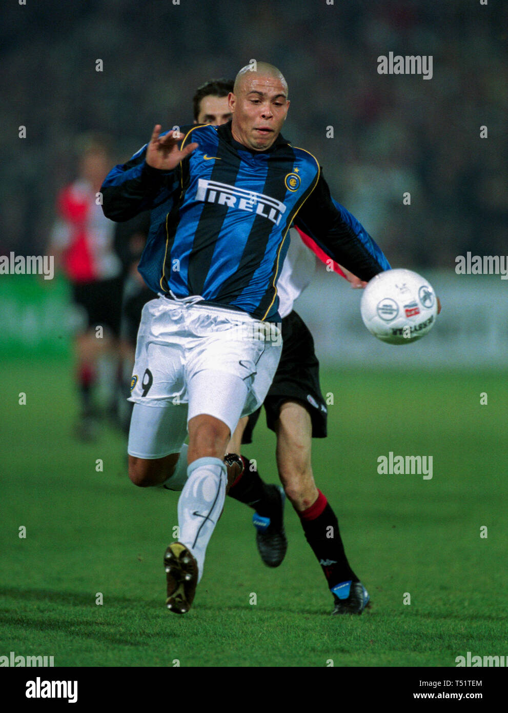 Ronaldo nazario inter fotografías e imágenes de alta resolución - Alamy