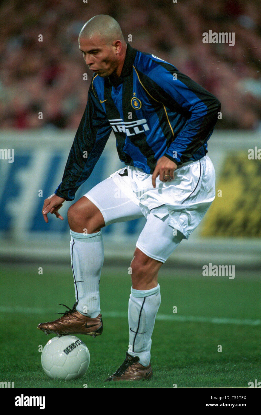 Ronaldo nazario inter fotografías e imágenes de alta resolución - Alamy