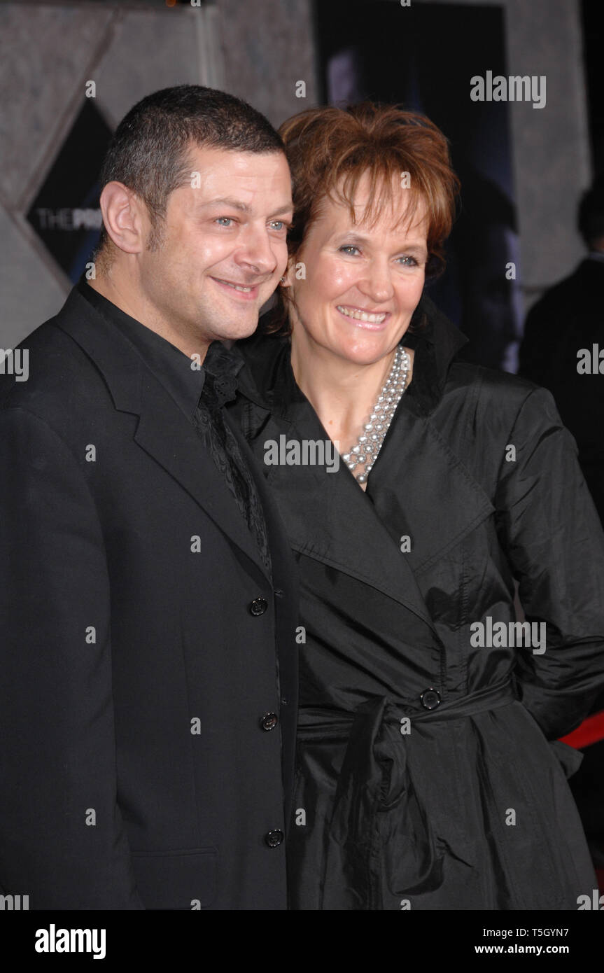 Los Angeles Ca Octubre 17 2006 Andy Serkis Y Esposa Lorraine
