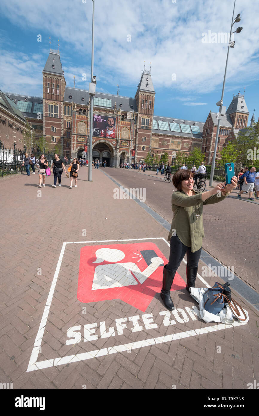Amsterdam 2018 El Rijksmuseum Holandés Es Un Museo Nacional