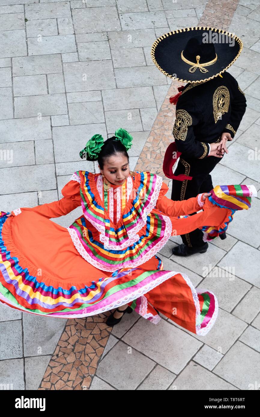 busto Mirar furtivamente evolución jarabe baile mexicano acumular escaramuza edificio