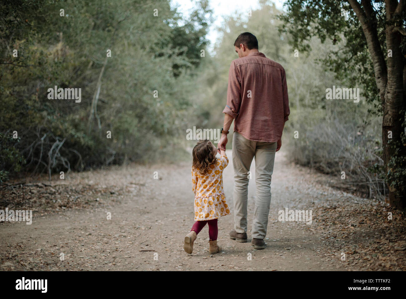Actualizar 140 Images Padre E Hija Caminando Viaterramx