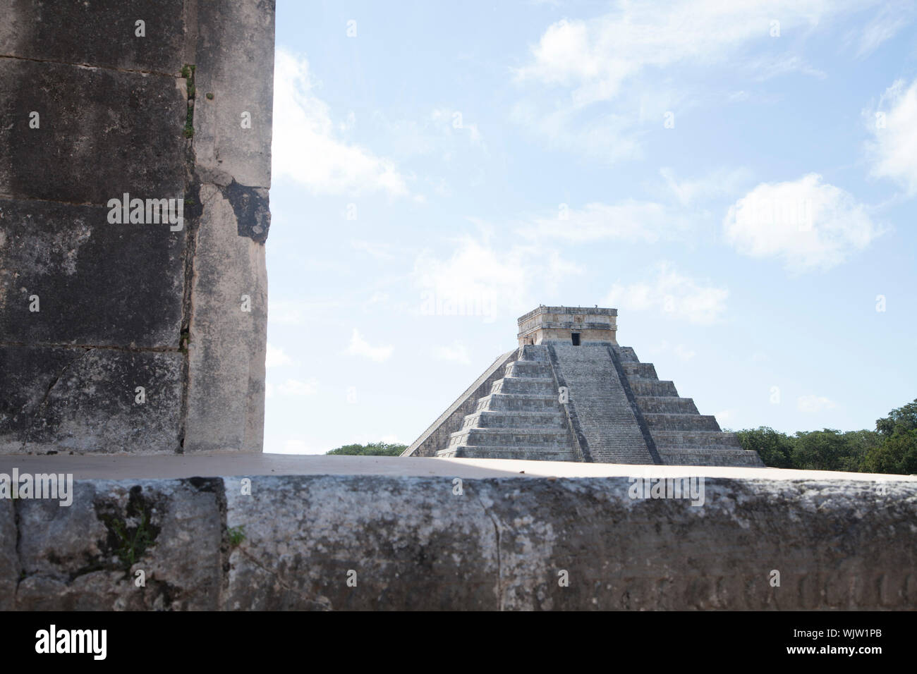 Estructura triangular fotografías e imágenes de alta resolución - Alamy