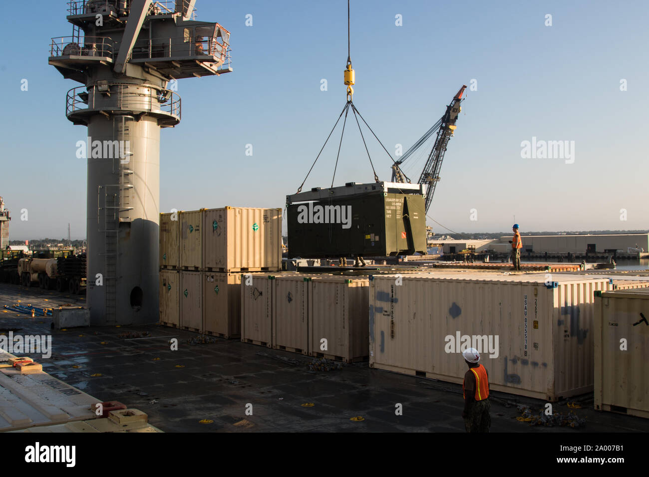 Navy cargo handling battalion 1 Banque de photographies et d’images à ...