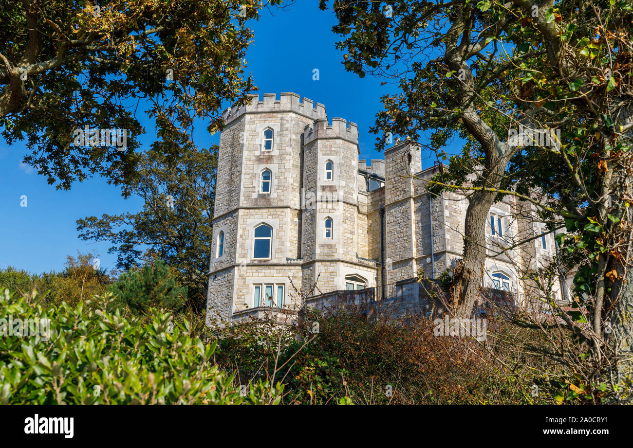 Puits D'eau Du Village Banque d'image et photos - Alamy