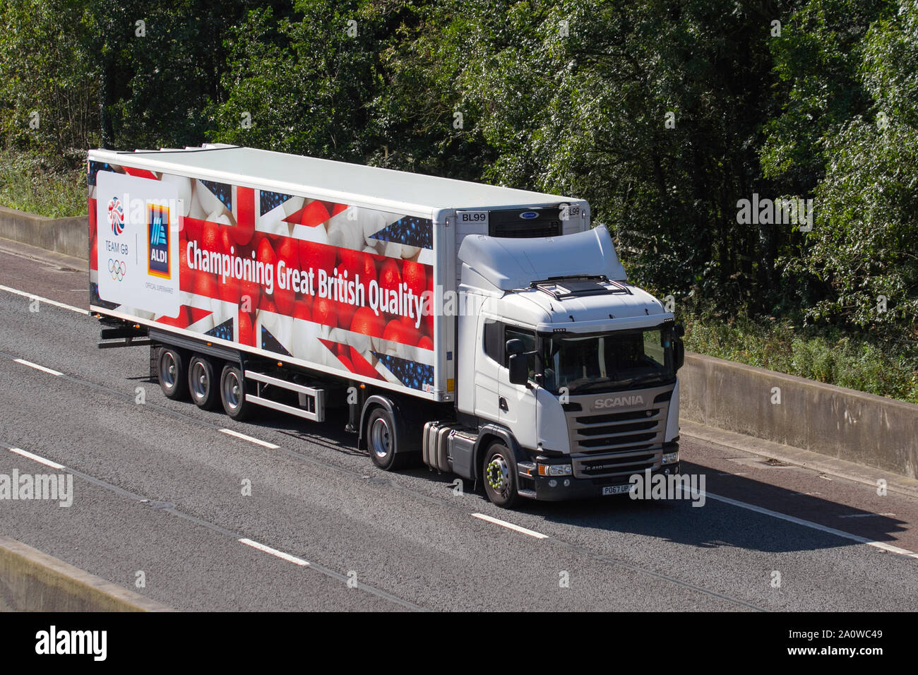ALDI Union Jack supermarché poids lourd camions de livraison Haulage ...