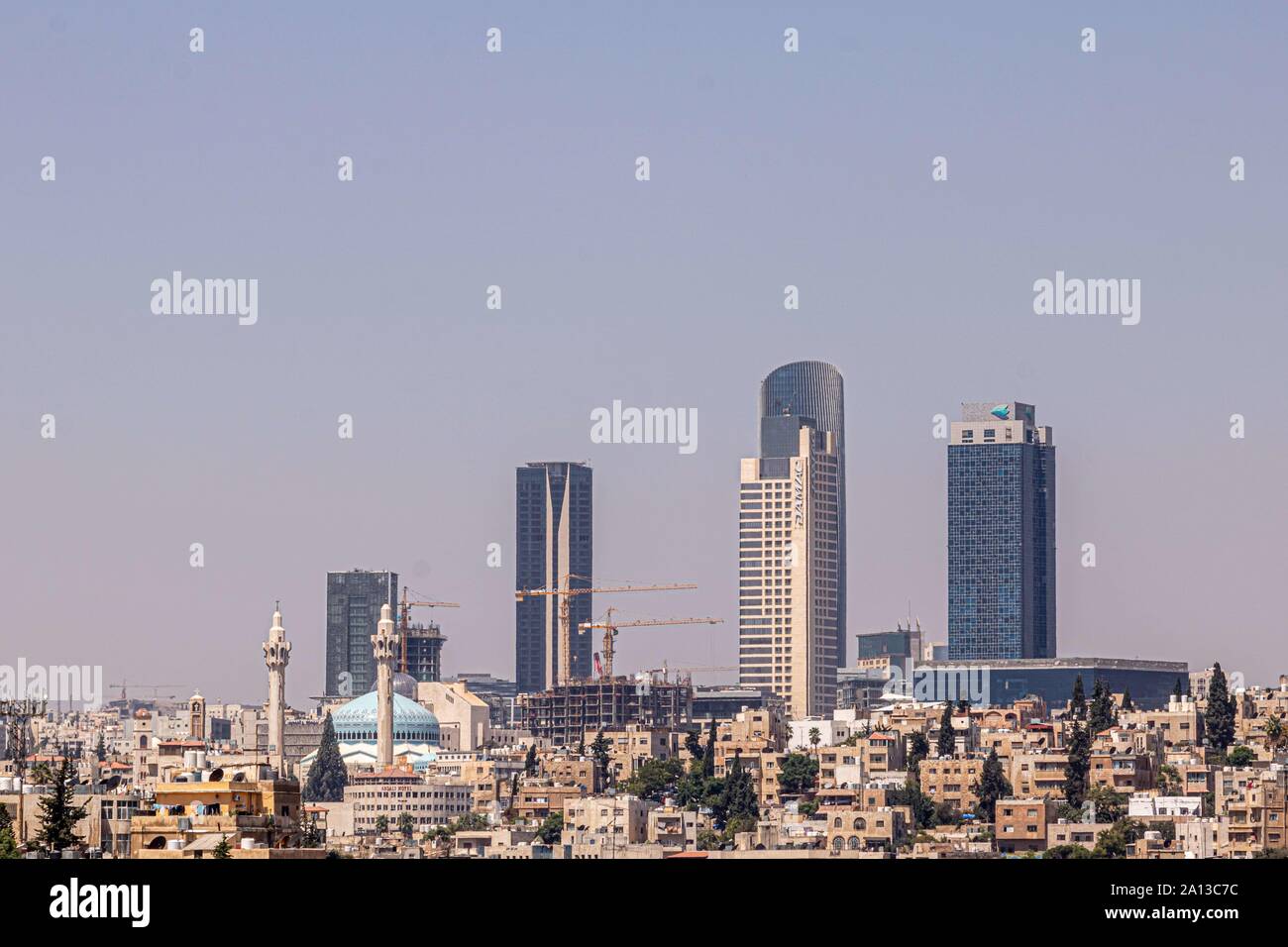 Amman, la capitale de la Jordanie, est une ville moderne avec de ...