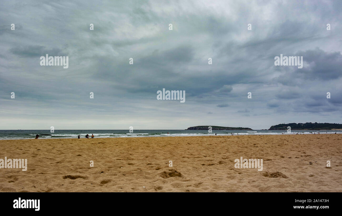 Playa somo Banque de photographies et d’images à haute résolution - Alamy