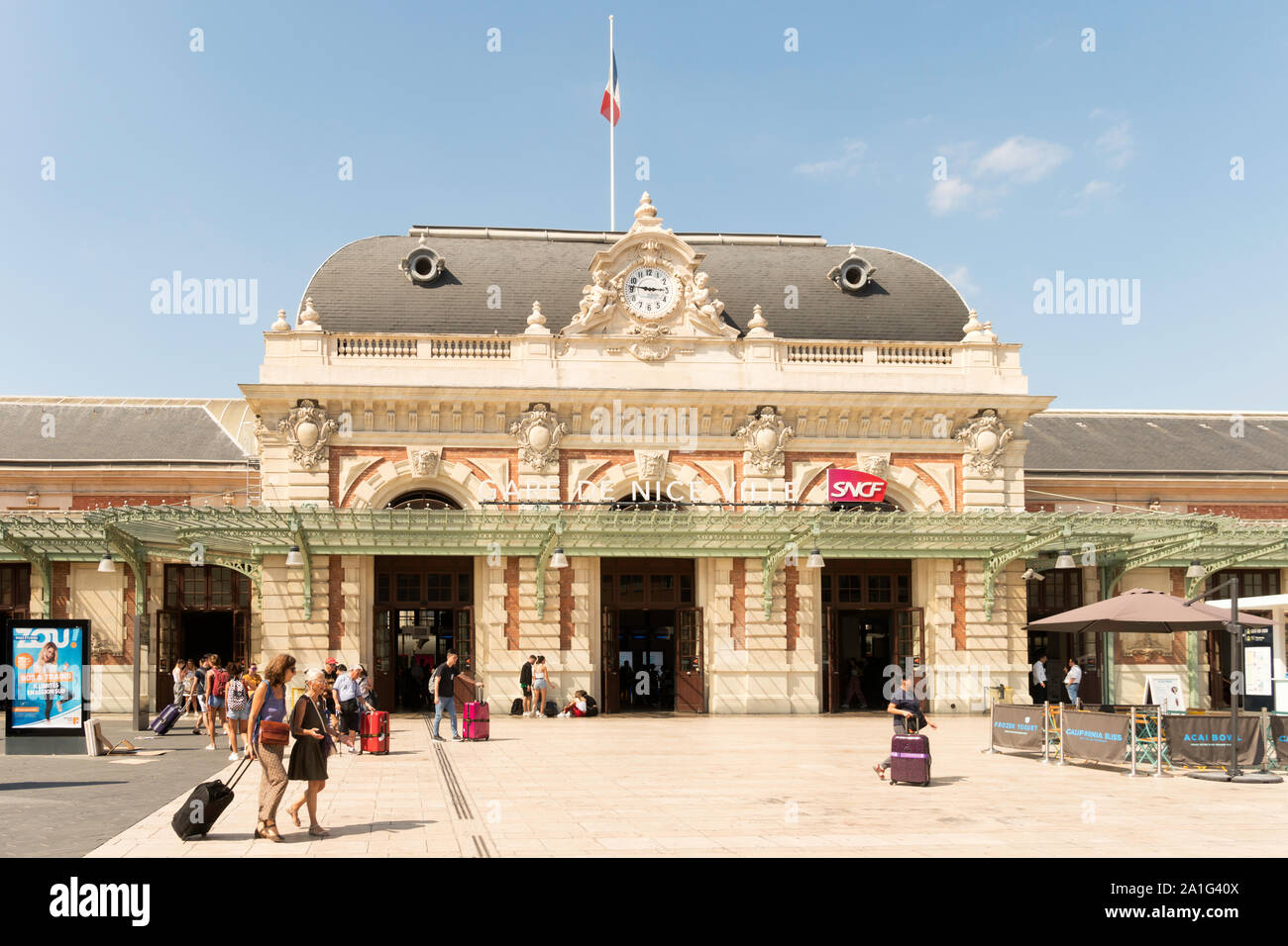 Ferroviaire sncf Banque de photographies et d’images à haute résolution ...