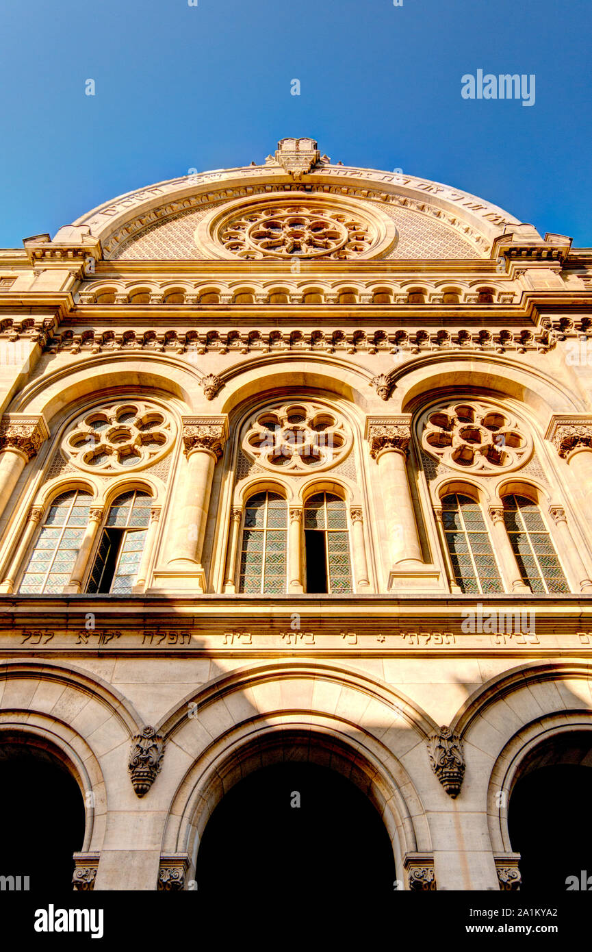 Paris the synagogue Banque de photographies et d’images à haute ...