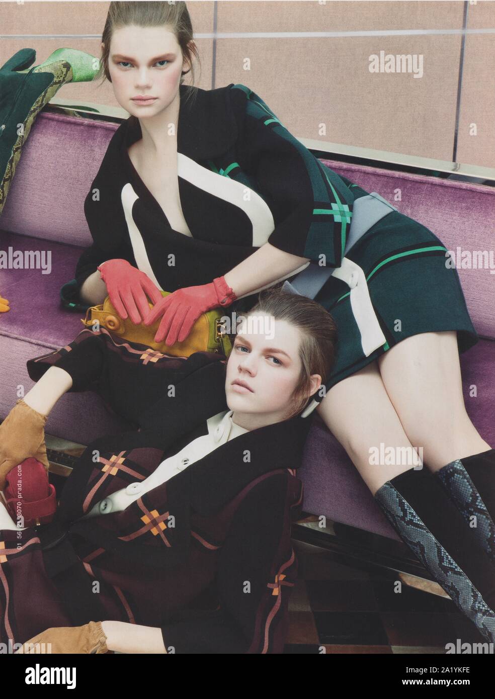 Affiche publicitaire de la maison de couture PRADA dans la version ...