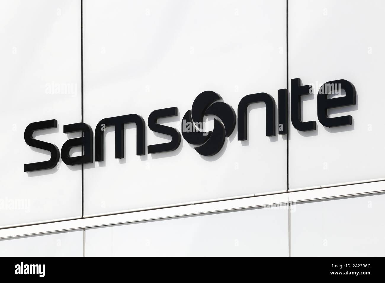 Samsonite logo Banque de photographies et d’images à haute résolution ...