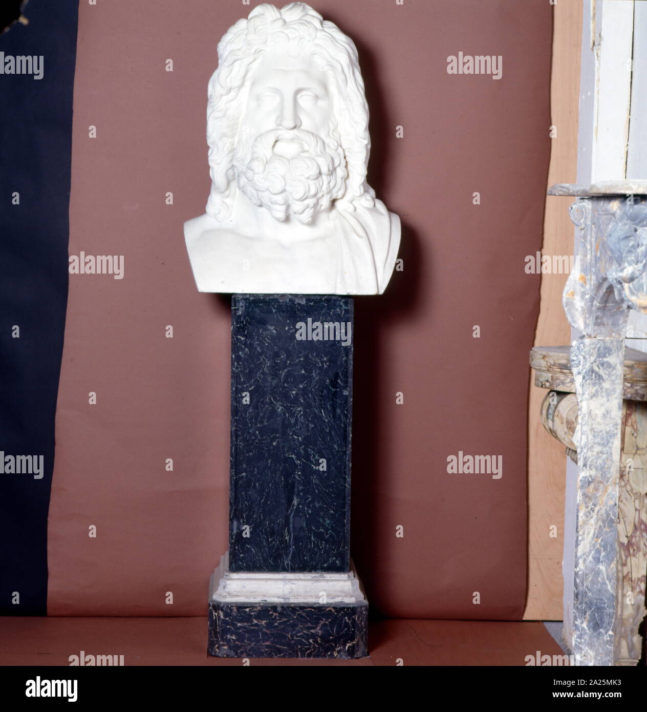 Buste grec Banque de photographies et d’images à haute résolution - Alamy
