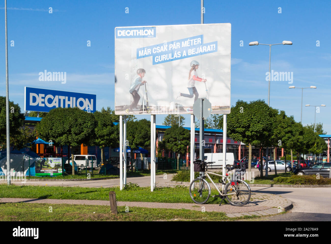 Decathlon sign Banque de photographies et d’images à haute résolution ...