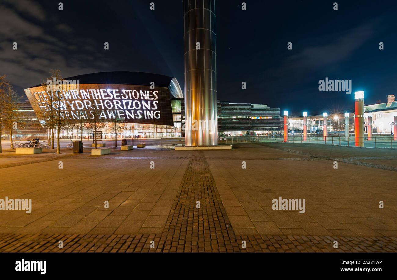 Millenium plaza Banque de photographies et d’images à haute résolution ...