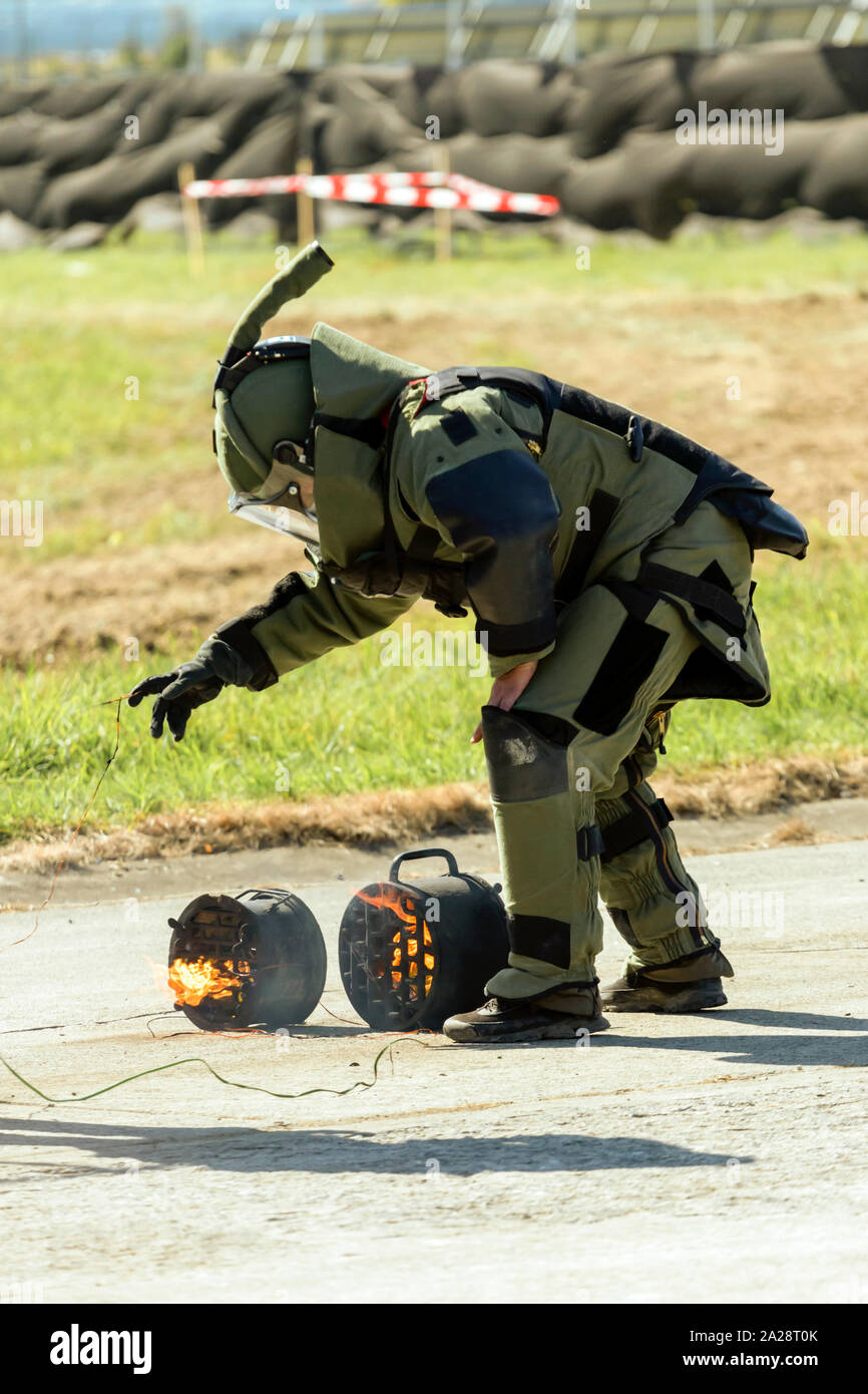 Blast suit Banque de photographies et d’images à haute résolution - Alamy