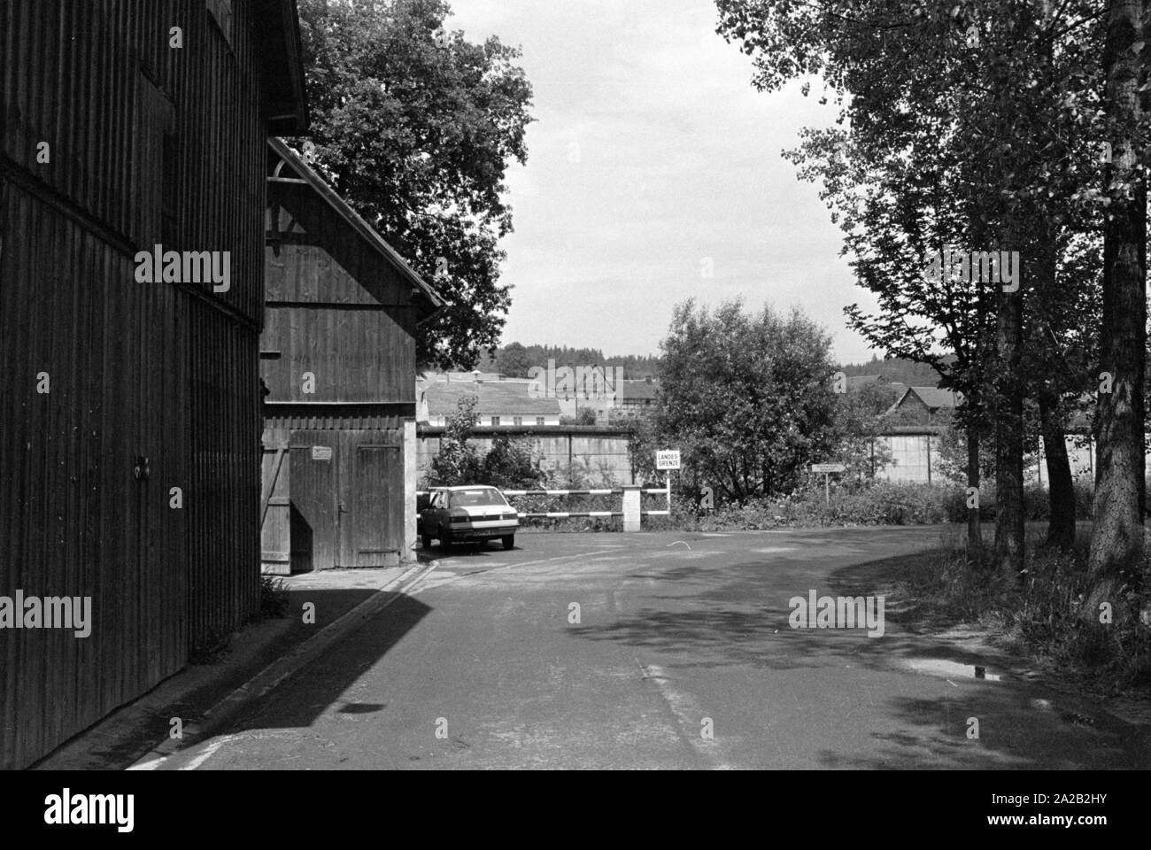 Le village de Moedlareuth le long du Tannbach est annexé à différents ...