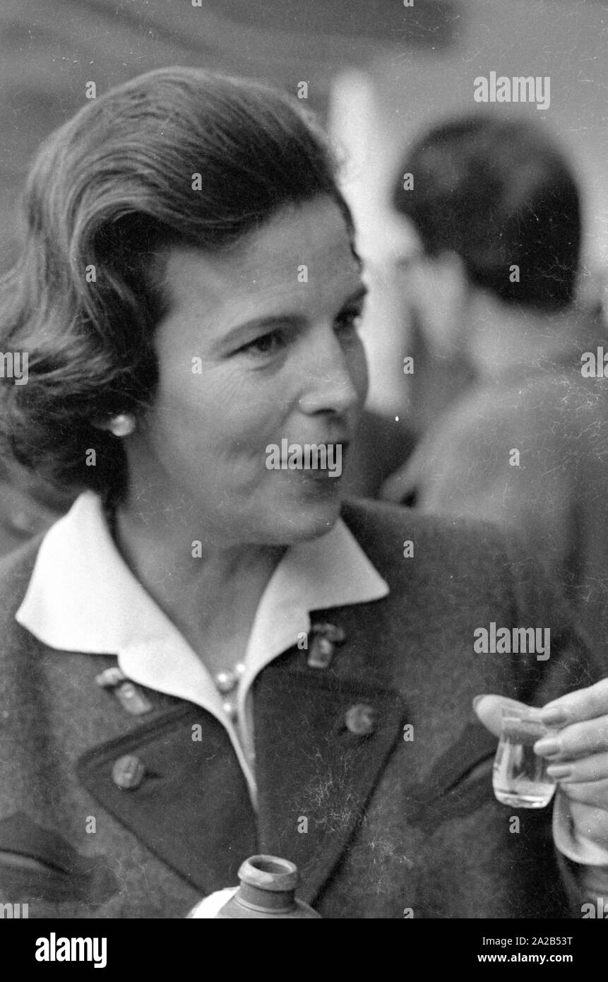 Excursion de la haute noblesse autour de Léopold III, Roi des Belges, à ...