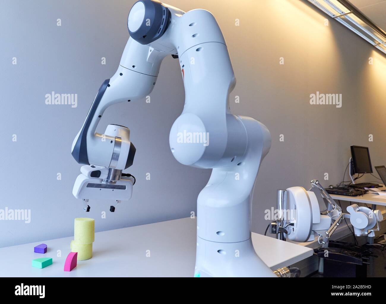 Colour manipulation Banque de photographies et d’images à haute ...