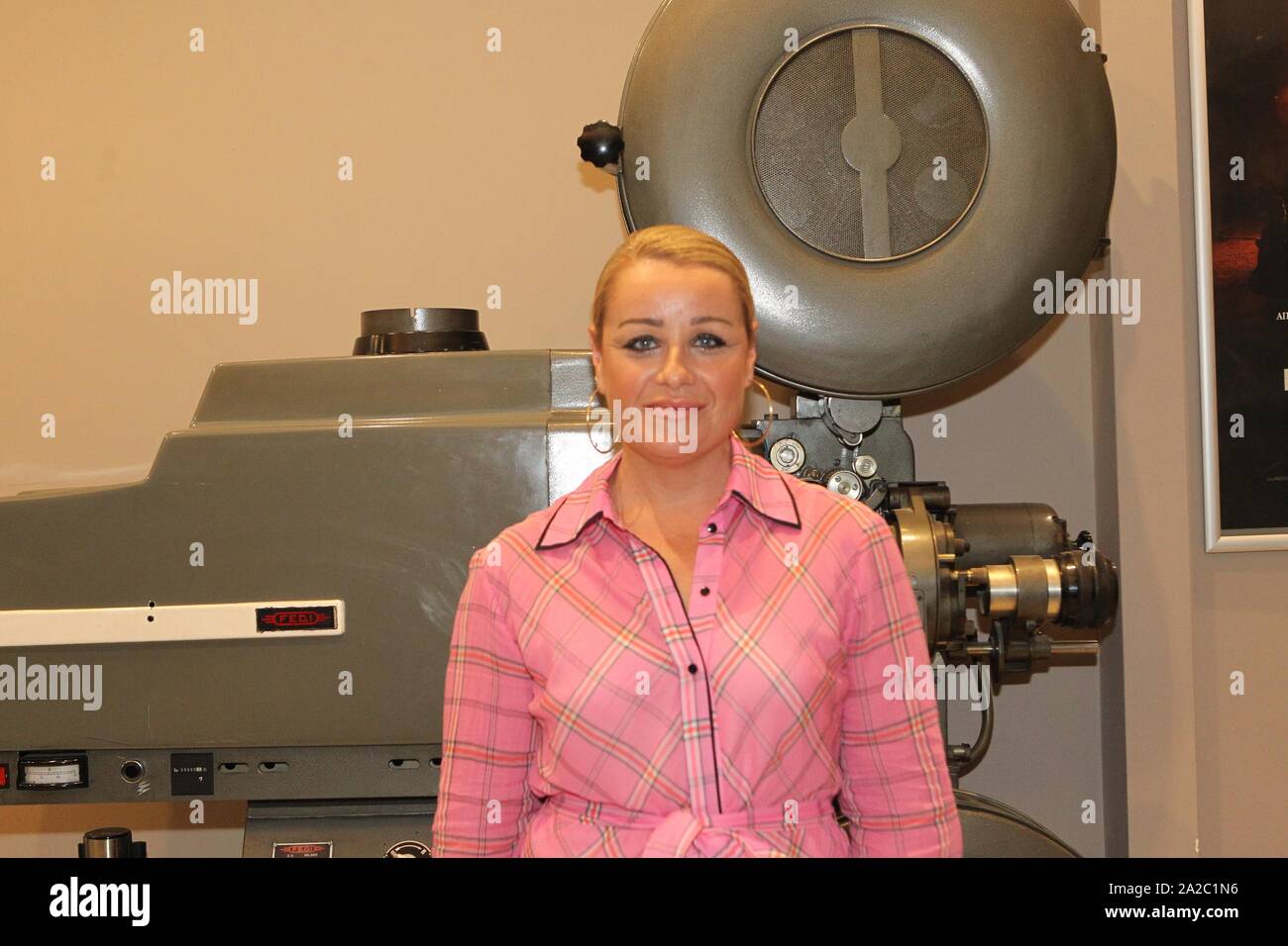L'actrice DEBBIE HONEYWOOD arrive pour la projection de 'Désolé tu nous ...