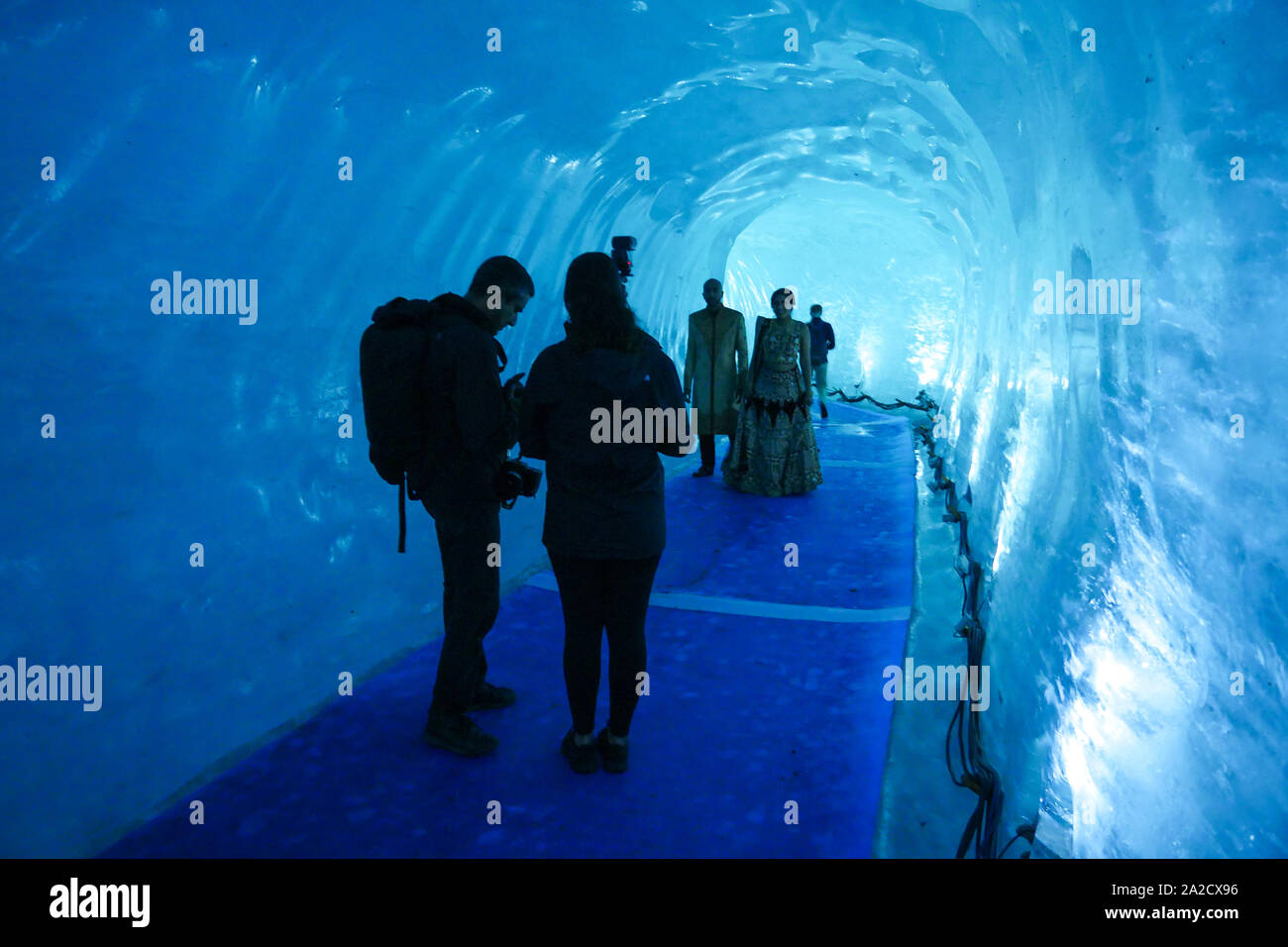Ice Cave - grotte de glace -, la Mer de Glace, Chamonix-Mont-Blanc ...