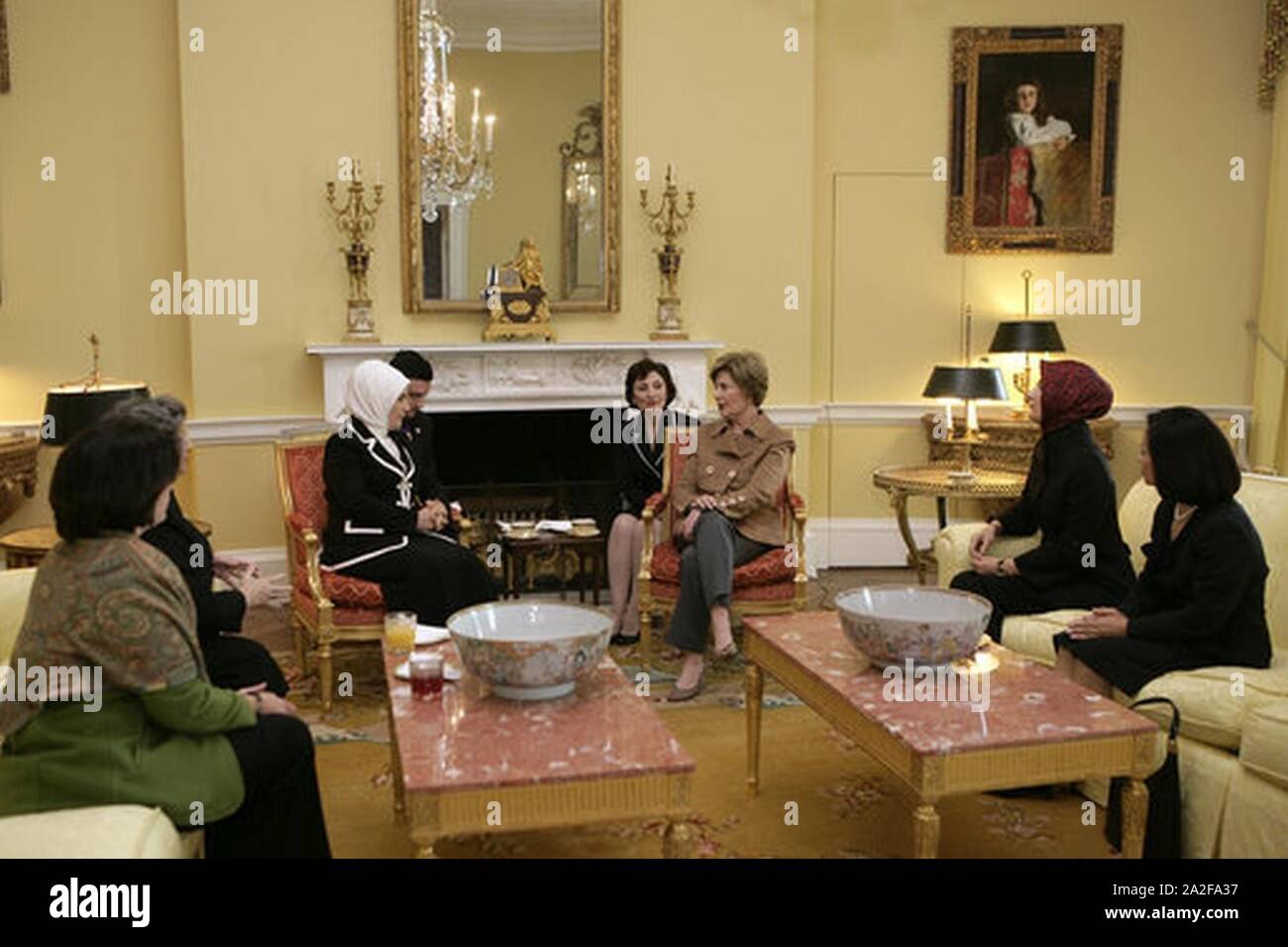 Emine erdogan Banque de photographies et d’images à haute résolution ...