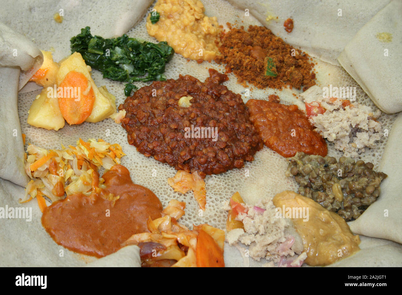 Injera ethiopia Banque de photographies et d’images à haute résolution ...