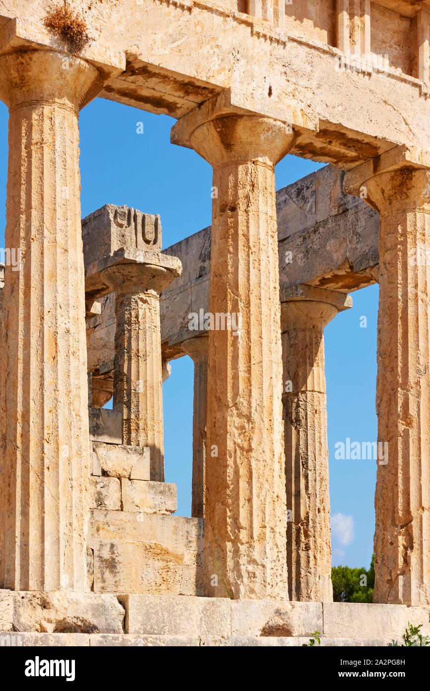 Des colonnes de temple of Greece dans Aegina Island, Grèce. Chef d ...