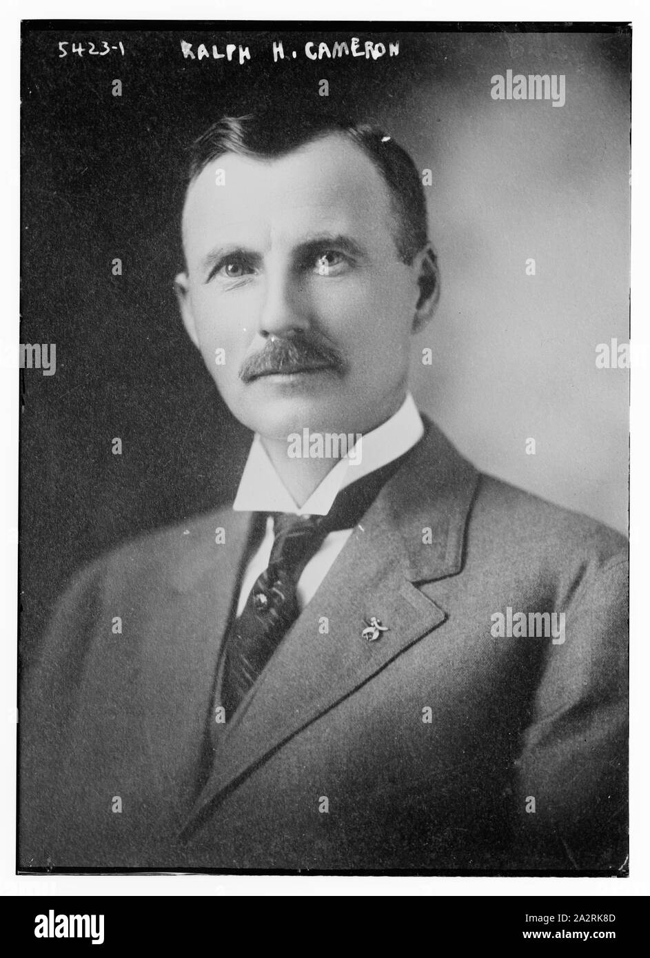 Ralph cameron Banque de photographies et d’images à haute résolution ...